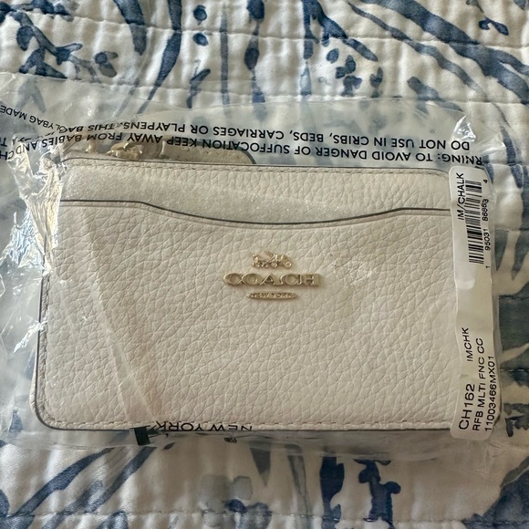 Coach | Bags | Coach Chalk Multifunction Credit Card Case Nwt Pebble ...
